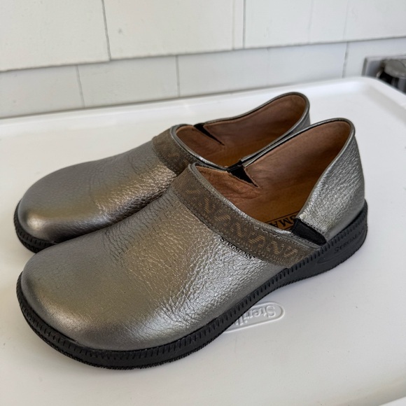 Stegmann | Shoes | Stegmann Eiger Sport Clog Silver Size 8 | Poshmark